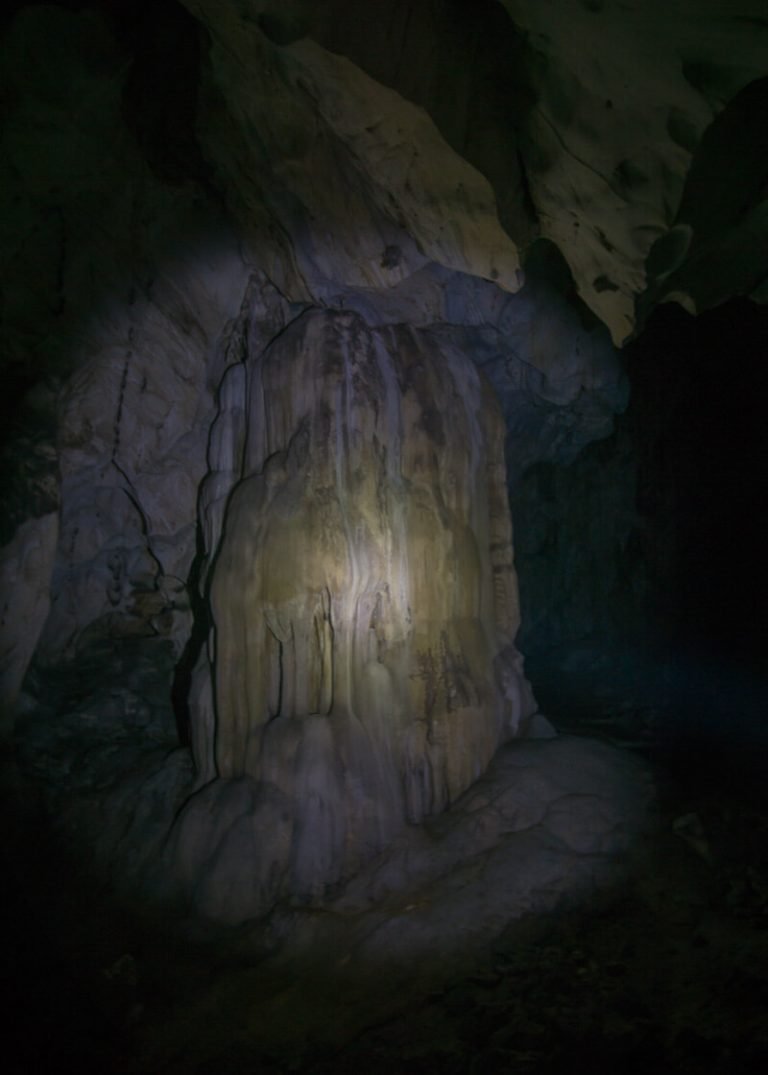 Ultimate Guide To Climbing The Batu Cave Steps In Malaysia - enSquared ...